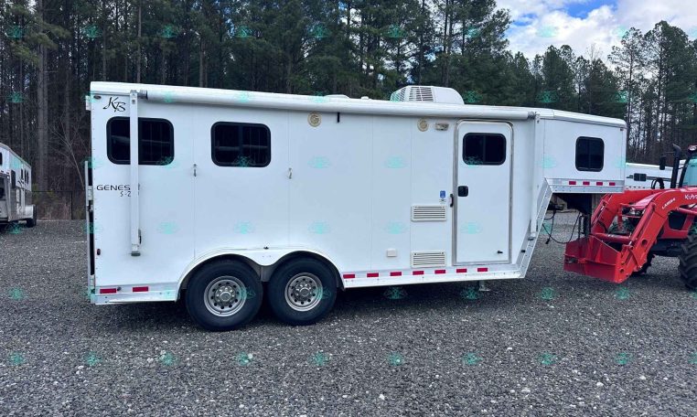 2010 Kiefer 2 Horse with Full LQ, Rear Ramp, LightweightCarolina ...